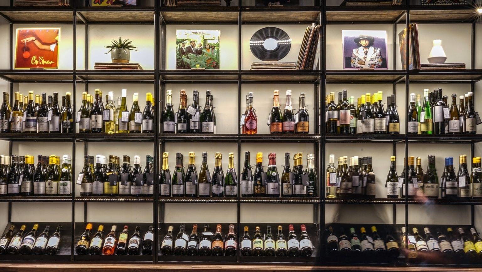 A New Retail Shop-Wine Bar Hybrid Shakes Up Charleston’s Wine Scene ...